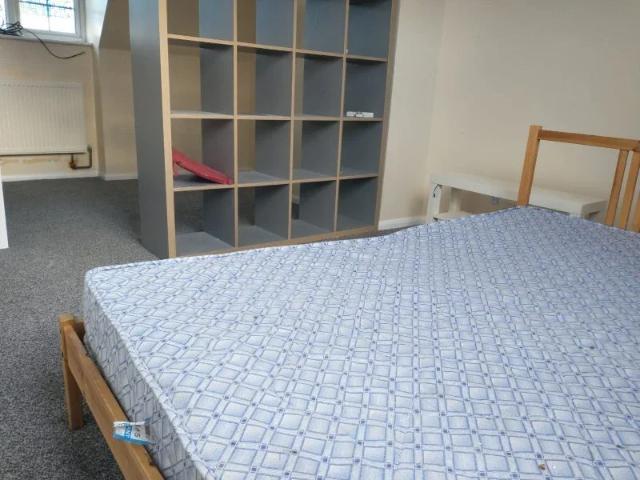 Room at Nickelby Close, Greater London