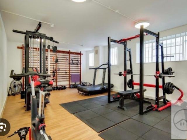 Room at Nightingale Lane, Greater London