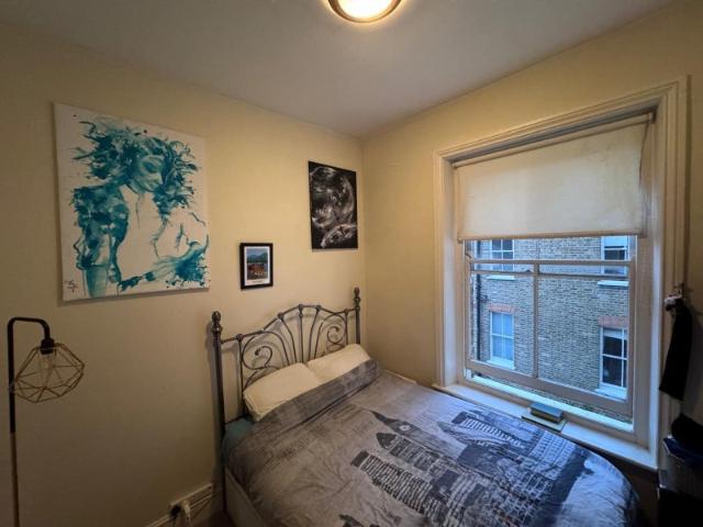 Room at Nightingale Lane, Greater London