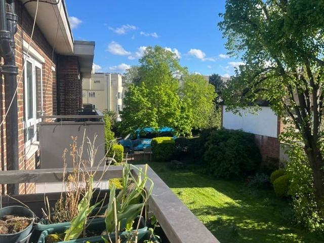 Room at Nightingale Lane, Greater London