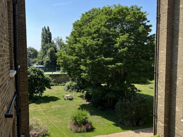 Room at Nightingale Lane, Greater London