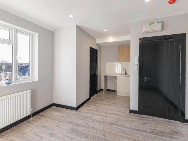 Room at Niederwald Road, Greater London