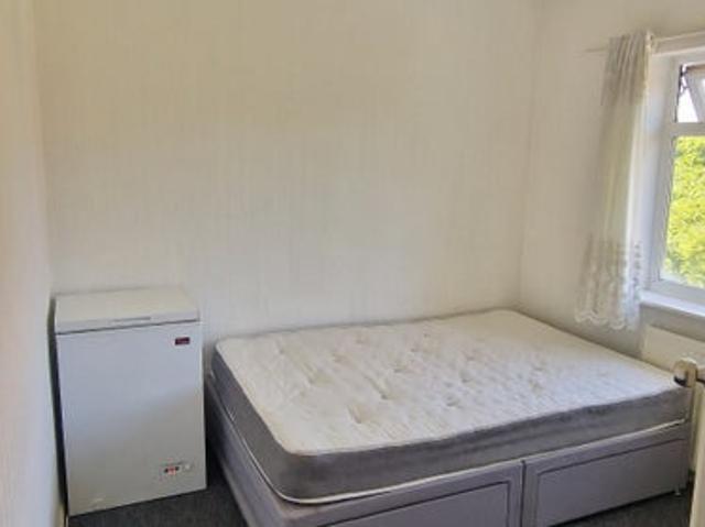 Room at Nile Drive, London