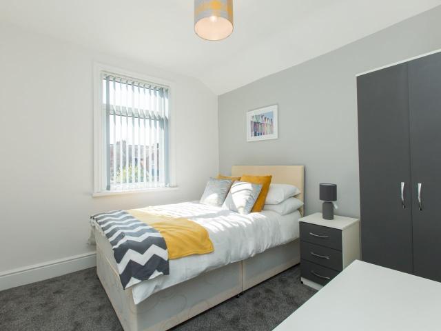 Room at Nile Street, Crewe