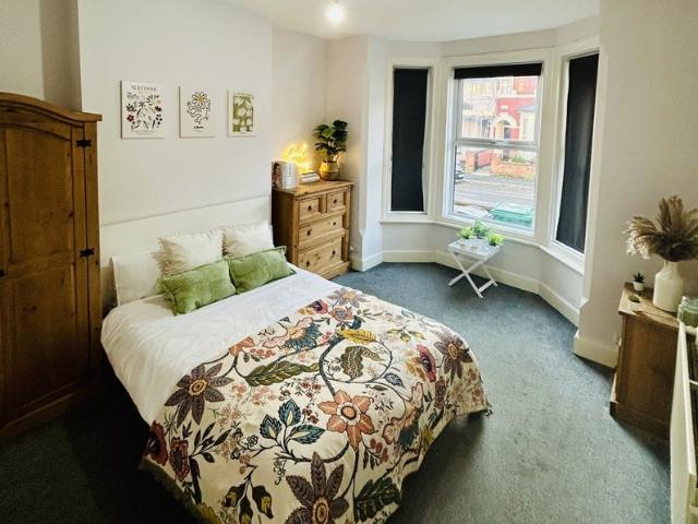 Room at Noel Street, Nottingham