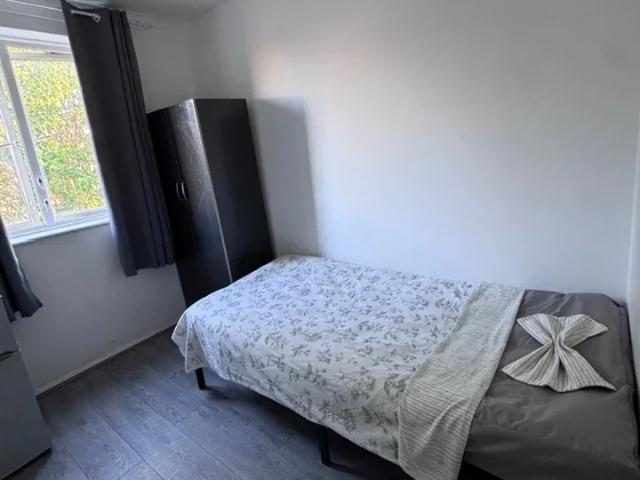 Room at Norbiton Road, Greater London