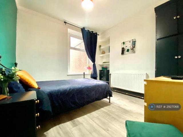 Room at Norfolk Street, Swansea