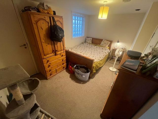 Room at Norfolk Place, Bristol