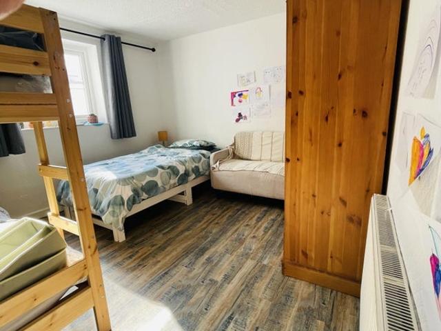 Room at North Marine Road, Scarborough