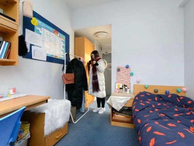 Room at North Gower Street, Greater London