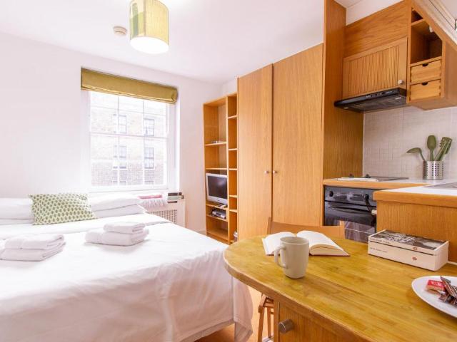 Room at North Gower Street, Greater London