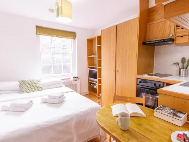 Room at North Gower Street, Greater London