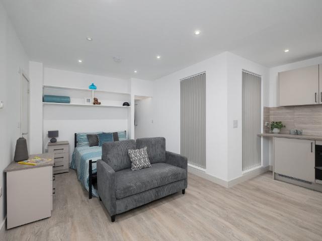 Room at North Hill, Plymouth