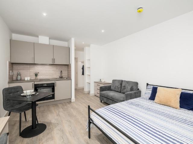 Room at North Hill, Plymouth
