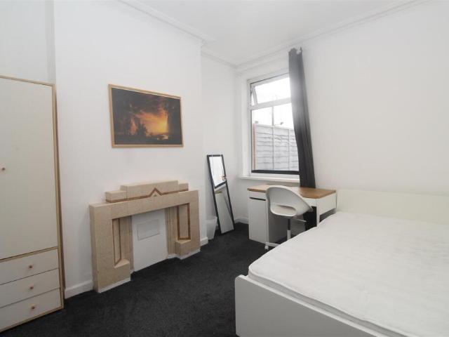Room at North Road, Cardiff