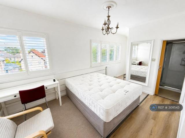 Room at North Road, Poole