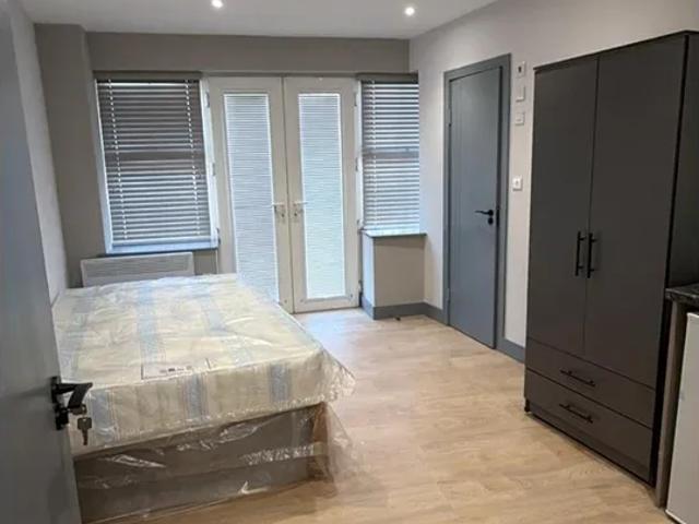 Room at North Street, Worthing