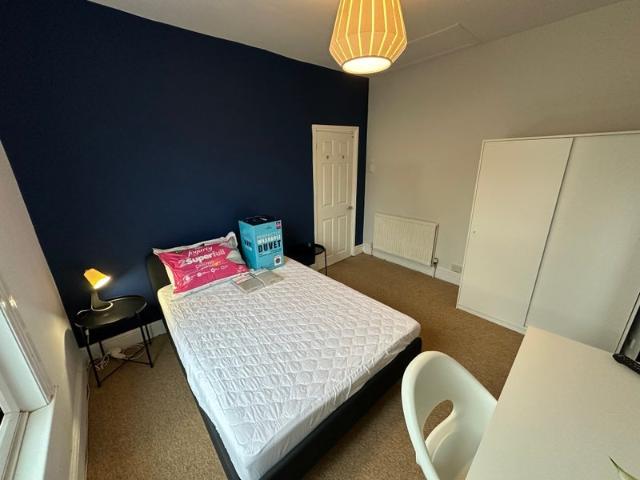 Room at North Street, Bristol