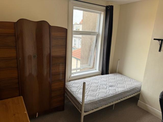 Room at North Street, Bristol