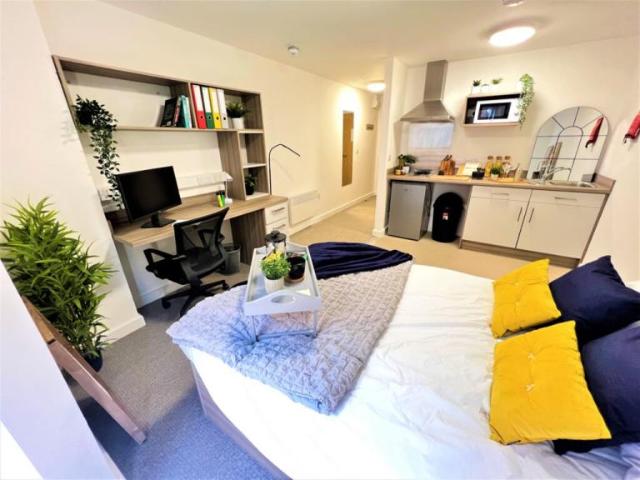 Room at North Street, Stoke on Trent