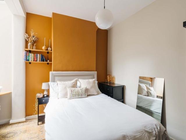 Room at North View Road, Greater London