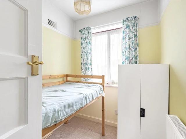 Room at North Way, Greater London