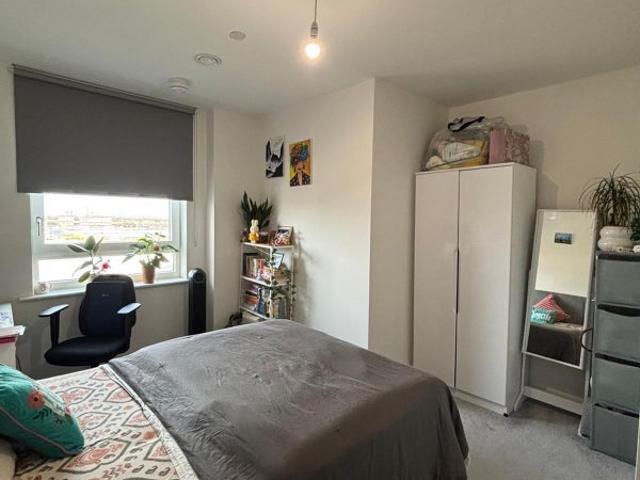 Room at North Woolwich Road, Greater London
