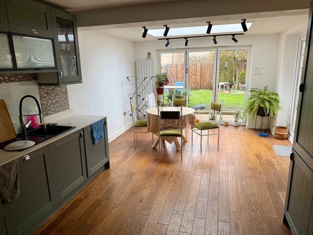 Room at Northcote Road, Bristol