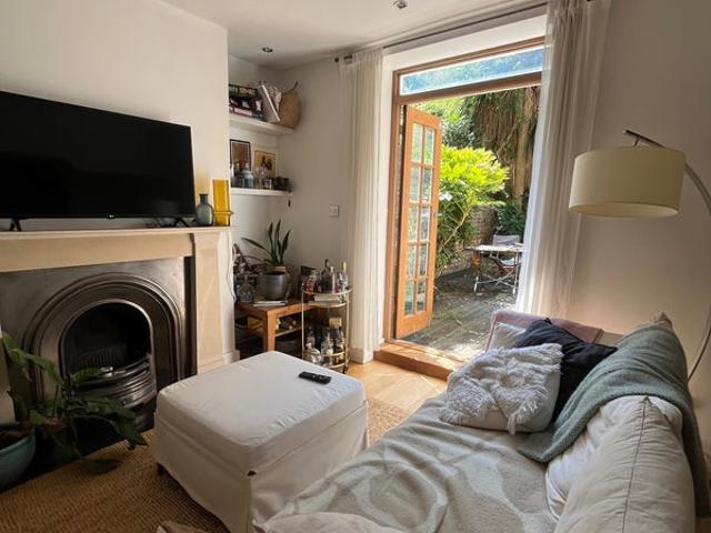 Room at Northchurch Road, Greater London