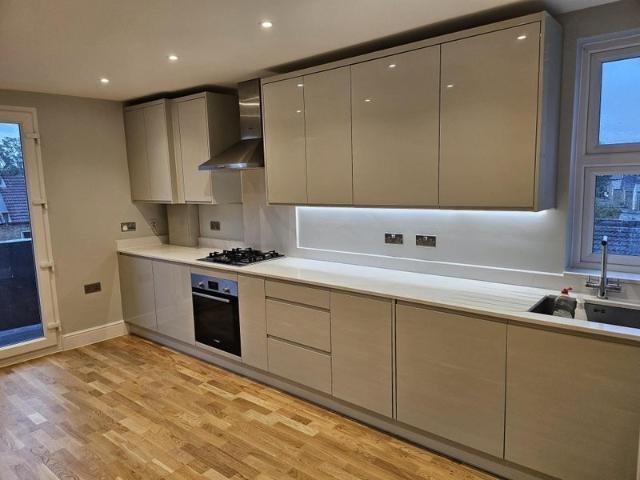 Room at Northfield Avenue, Greater London