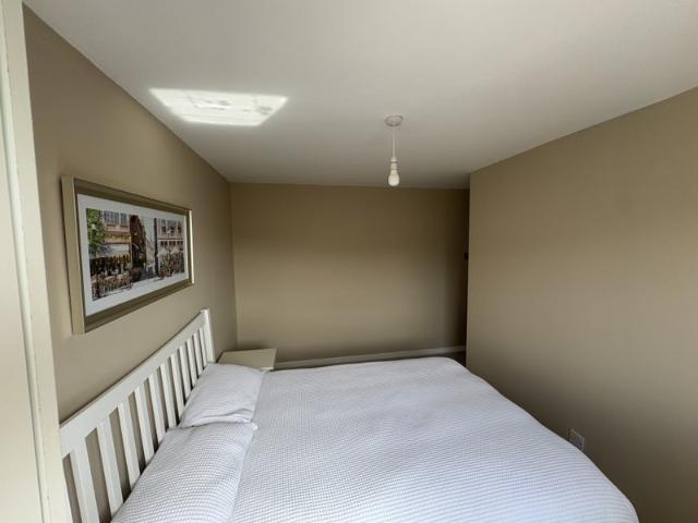 Room at Northfield Farm Avenue, City of Edinburgh
