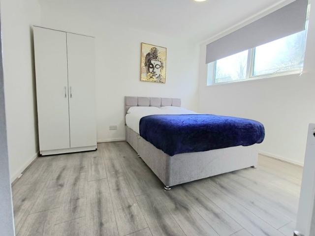 Room at Northside Walk, Gedling