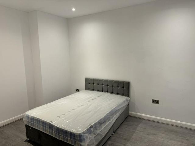 Room at Northside Road, Bradford