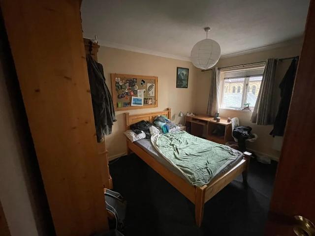 Room at Northumberland Road, Newcastle upon Tyne
