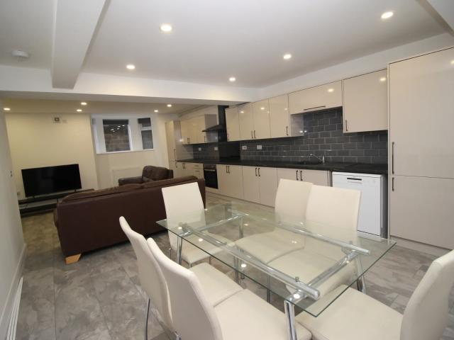 Room at Norwood Terrace, Leeds