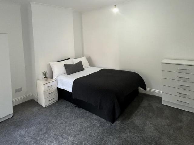 Room at Nowell Place, Leeds