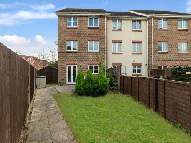 Room at Otter Close, Rushmoor