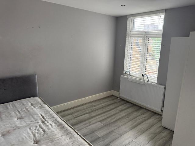 Room at Outram Road, Greater London