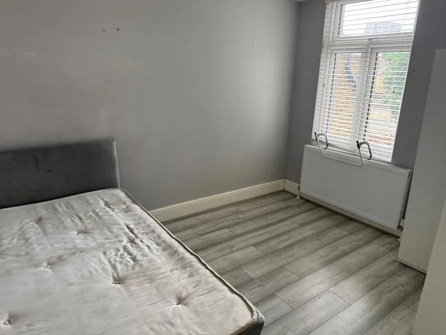 Room at Outram Road, Greater London