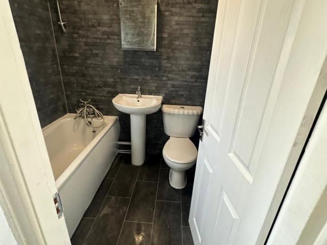 Room at Overton Avenue, Manchester