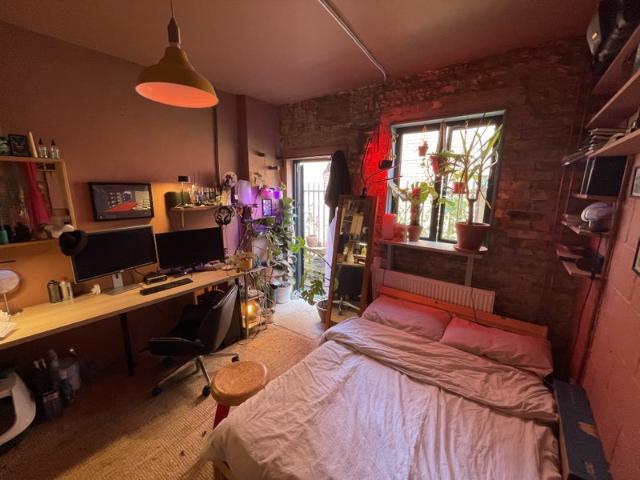 Room at Overbury Road, Greater London