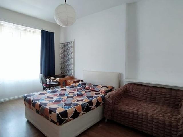 Room at Overnewton Street, Glasgow