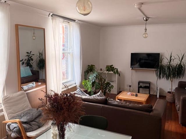 Room at Owen's Row, Greater London