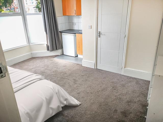 Room at Oxford Road, Birmingham