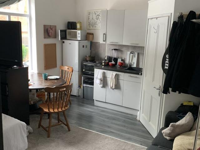 Room at Oxford Road, Birmingham