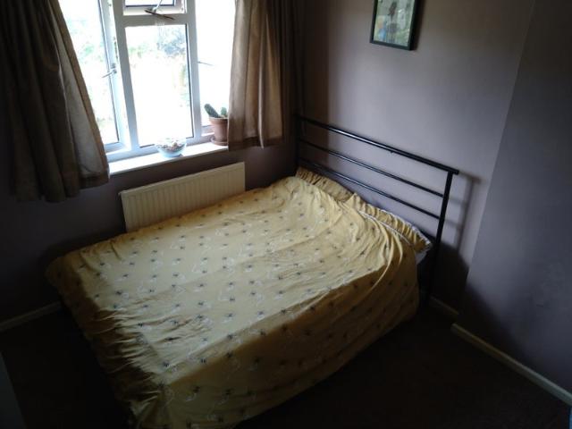 Room at Oxford Square, Locking Parklands