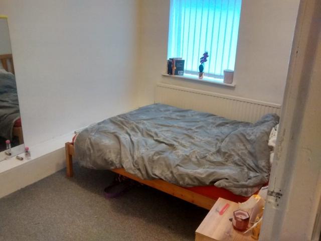 Room at Oxford Street, Salford