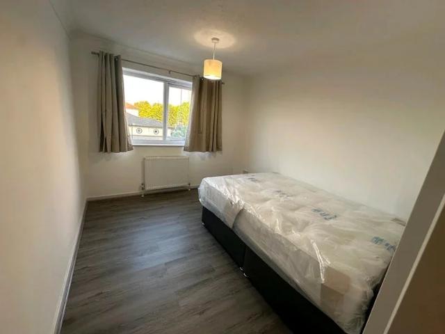 Room at Oxley Close, Greater London
