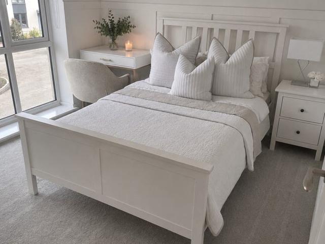Room at Oxleigh Way, Bristol
