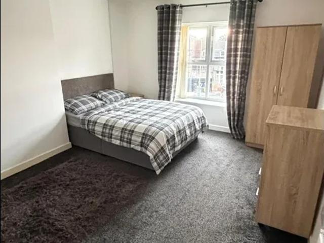 Room at Oxton Street, Liverpool